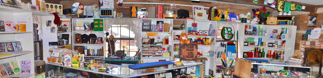 Magic Shop with Magic tricks and Chainsaw Carving – Make It Magic